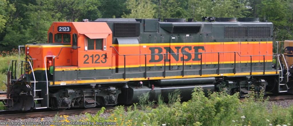 BNSF 2123